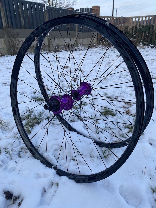 Industry nine torch/raceface arc 27.5 boost For Sale