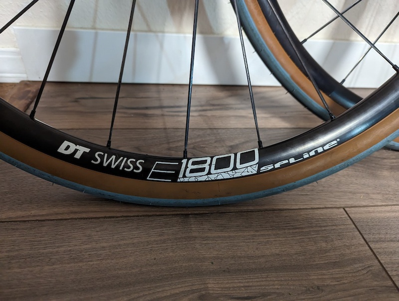 Road wheelset - tubeless, disc break, thru axel For Sale