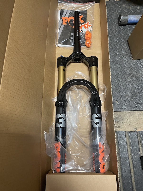 2023 29” 150mm fox factory 36 Fit4 new in box 44 offset For Sale