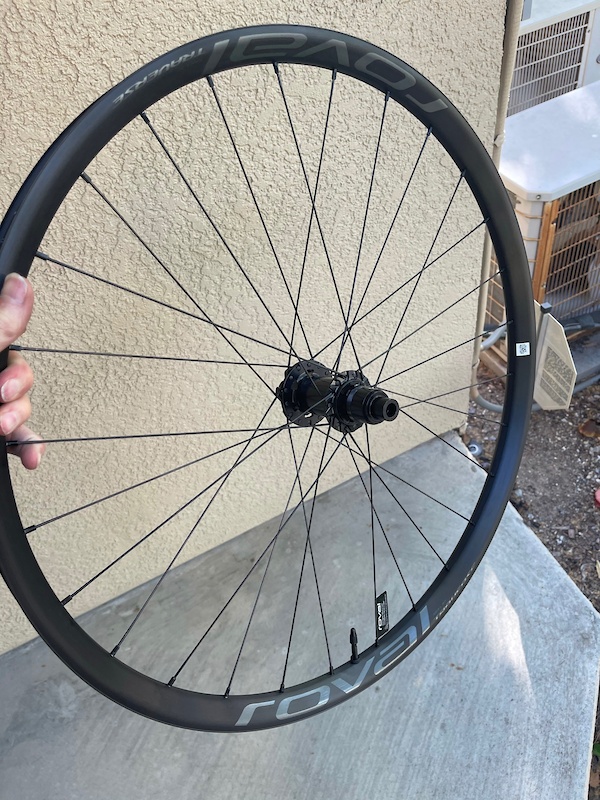 2022 New Roval Traverse Rear wheel 29 DT Swiss internals xd For Sale
