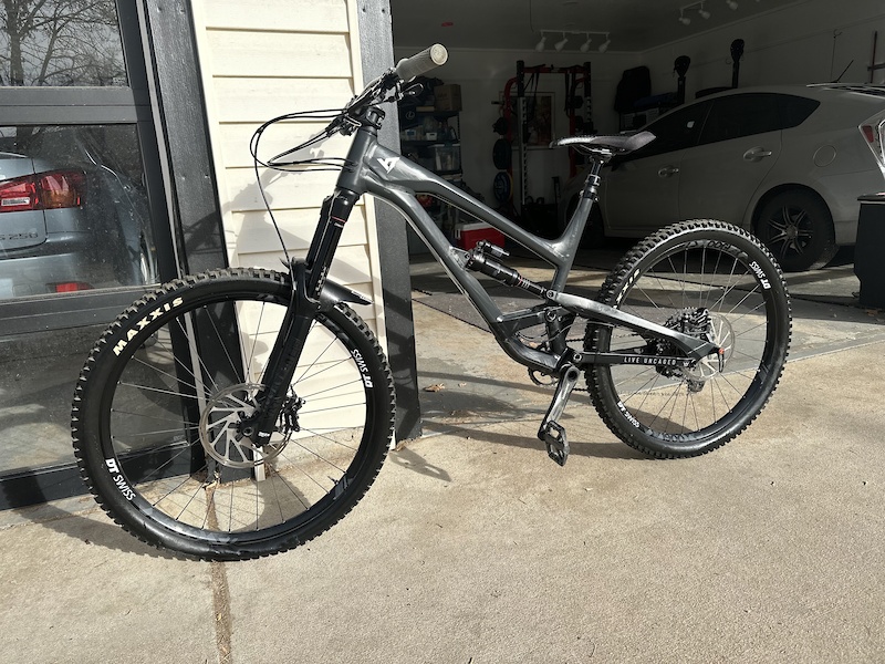 2021 YT Capra For Sale