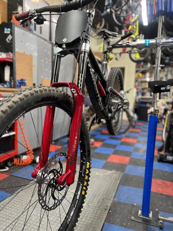 2023 Rockshox Boxxer 29” For Sale