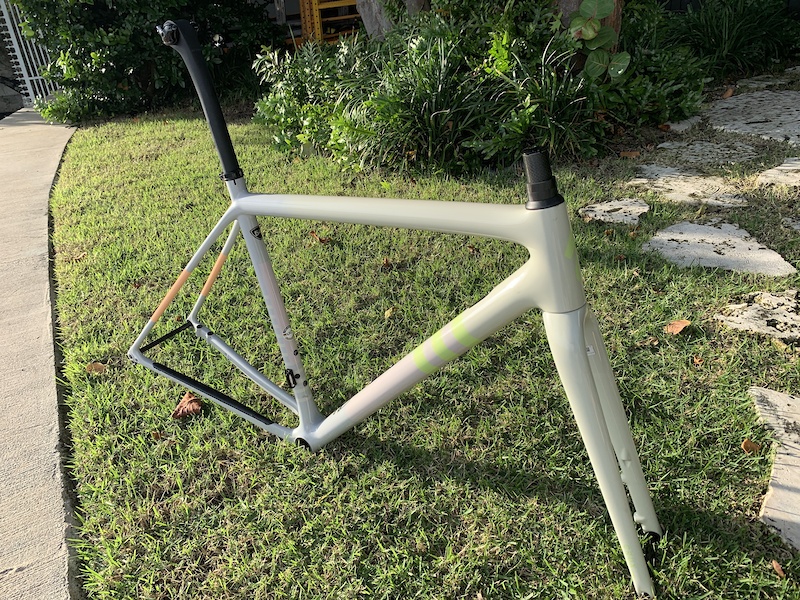 2022 Specialized Crux 10R Frame SIZE 54cm For Sale
