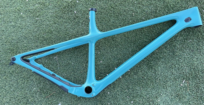 2022 YETI ARC TURQ SERIES 29" - XL TURQUOISE For Sale