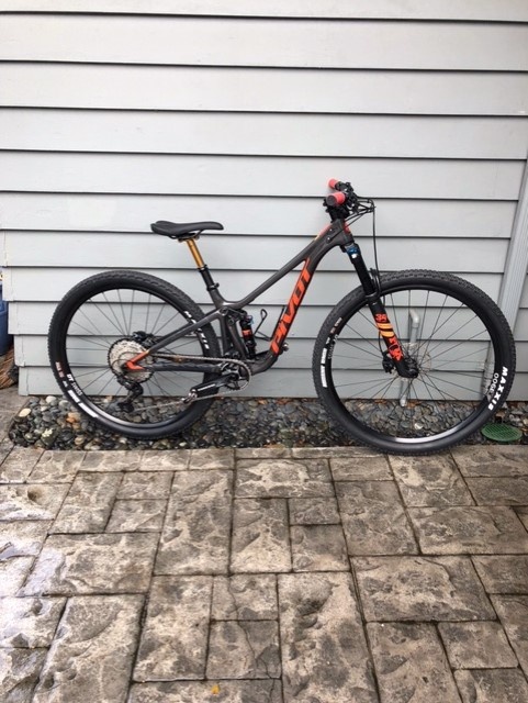2022 Pivot Mach 4 SL Size XS For Sale