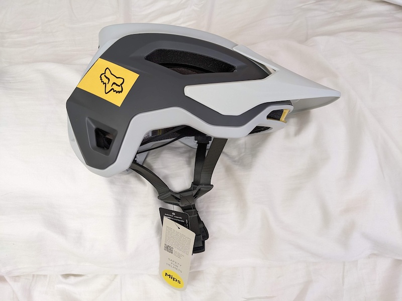 Brand New Fox Speedframe Pro Bike Helmet - Large For Sale