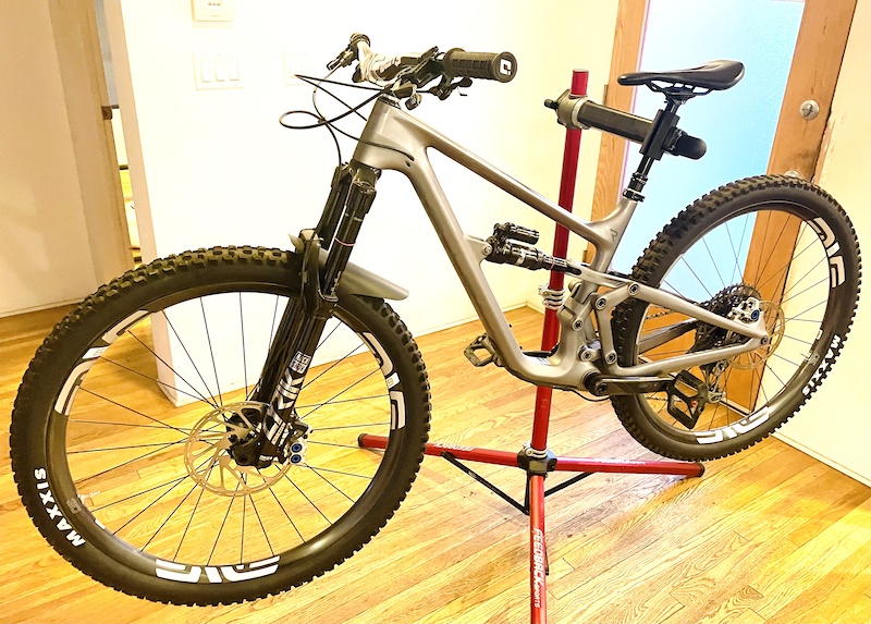 2022 Revel Rascal Med Mint X01 AXS Enve 630/Hydra Magura For Sale