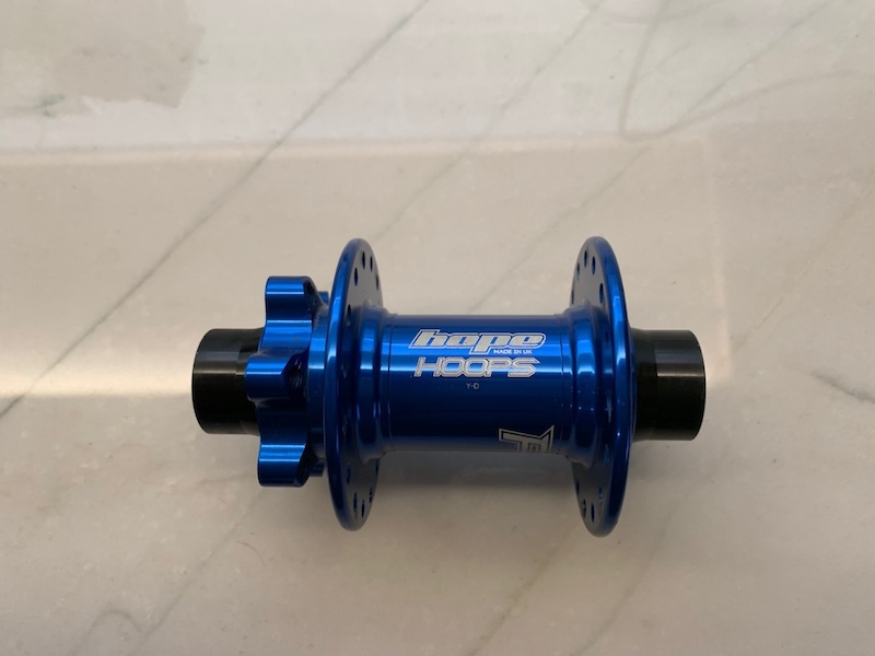Hope Pro 4 20mm x 110 32H boost front hub For Sale