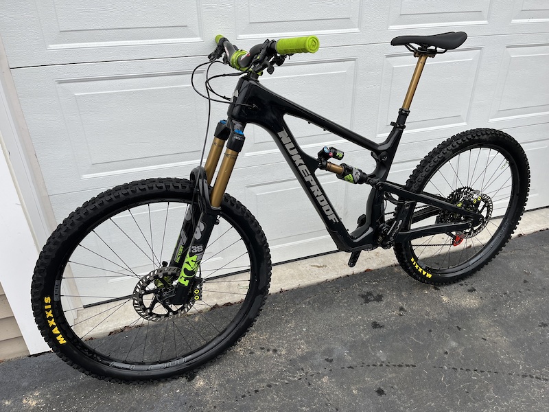 2022 Nukeproof Mega 297 Large custom build 29/27.5 For Sale