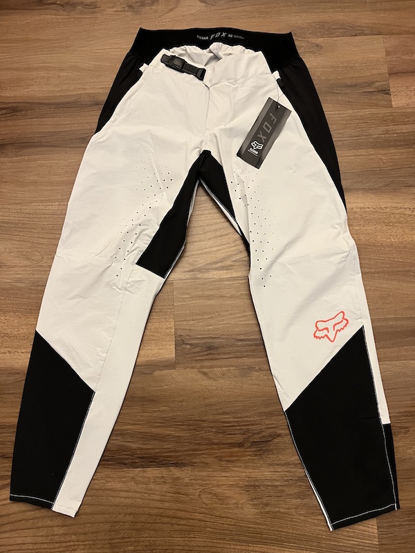 2022 ** NEW Fox Racing Men's 32 Flexair Pants ** For Sale