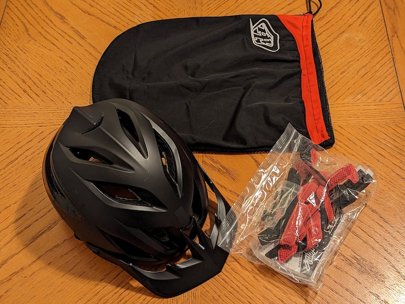 2022 TLD A3 Helmet w/MIPS (Uno Black) For Sale