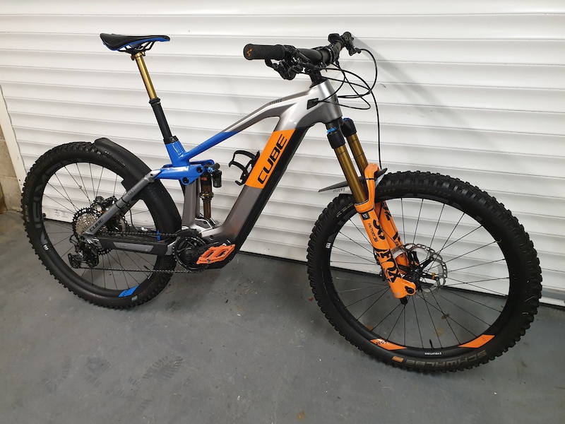 2020 CUBE STEREO HYBRID 160 ACTION TEAM MEDIUM For Sale