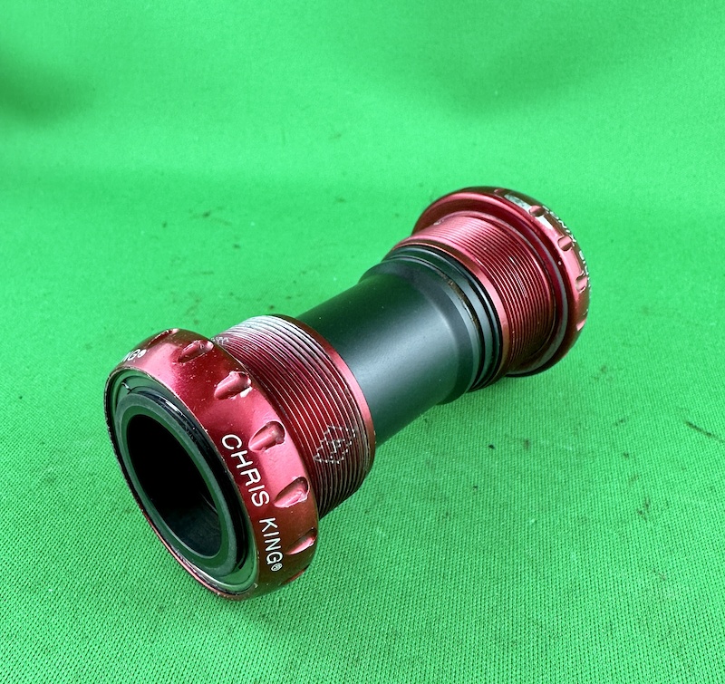 CHRIS KING Threadfit 24 Bottom Bracket Red - SERVICED For Sale