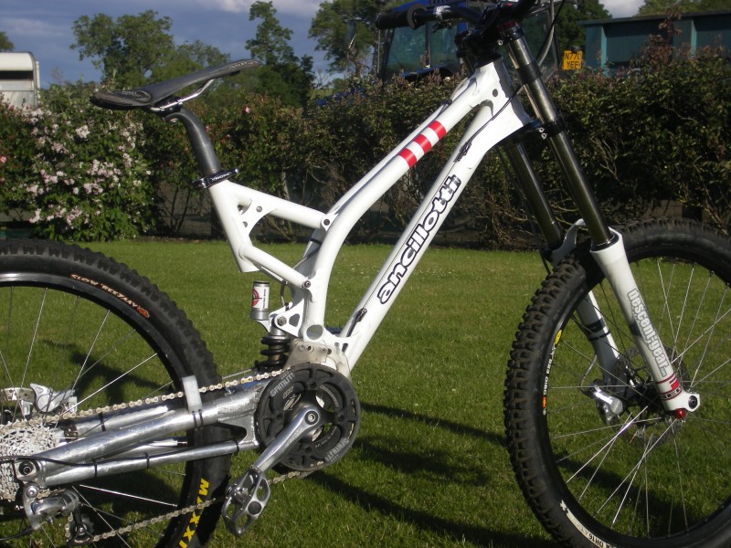 ancillotti dhp £1350 16.5 inch med re-advertised For Sale