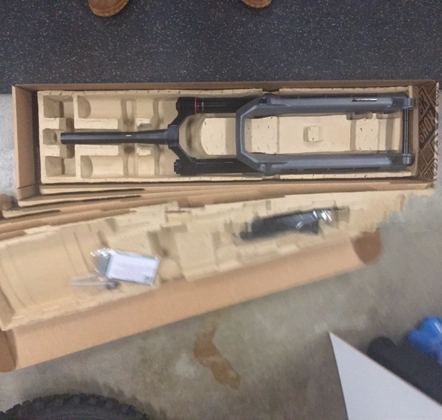 2023 New Rockshox ZEB Ultimate, Grey 170mm 29" Buttercups For Sale