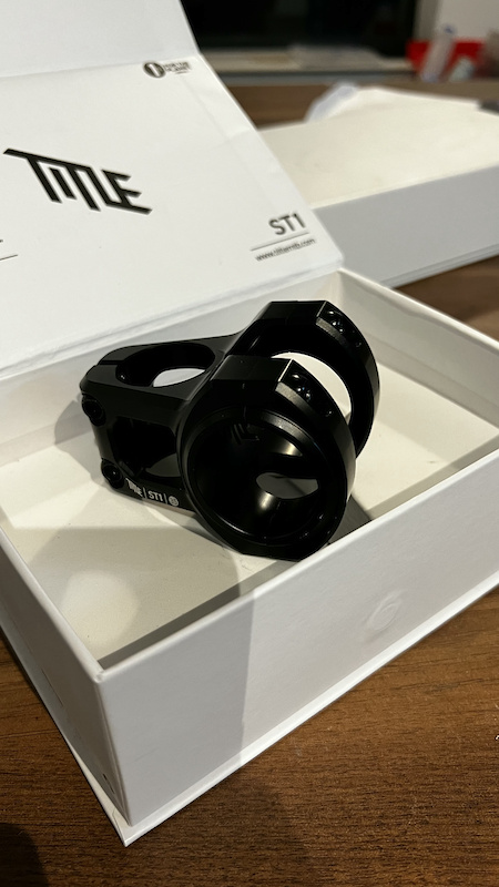 2022 Title ST1 35 35mm length stem - black For Sale