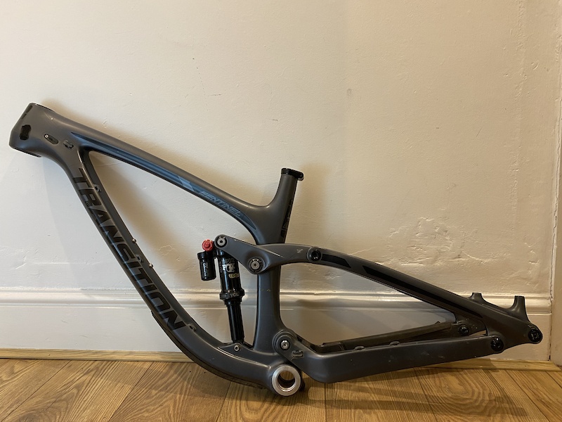 2020 Transition Sentinel carbon, medium For Sale