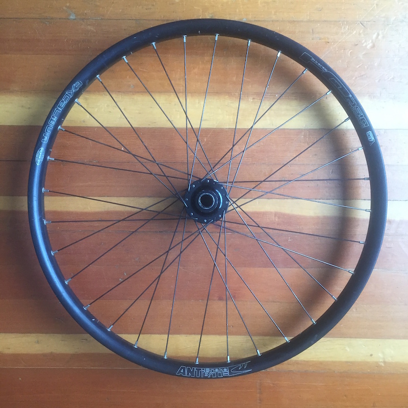 Vuelta Excalibur DH x Formula 20mm front wheel (635) For Sale