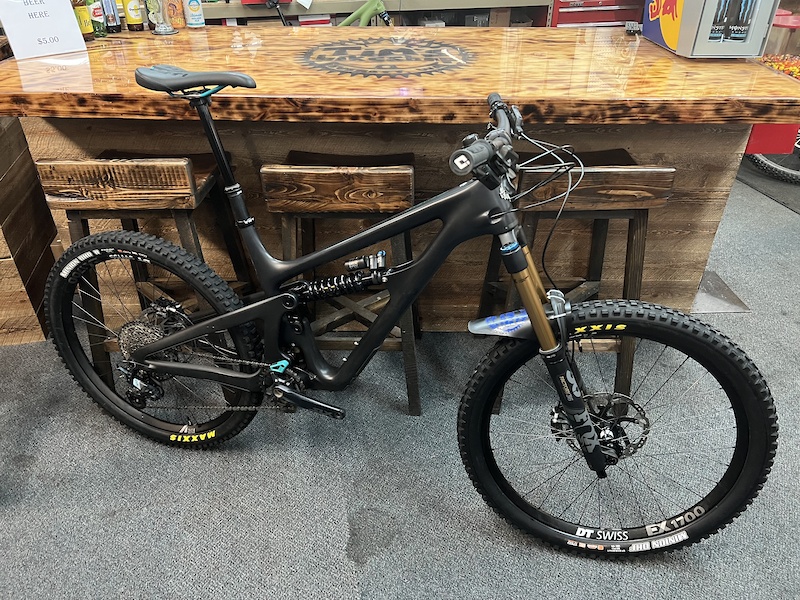2020 Yeti SB165 black For Sale