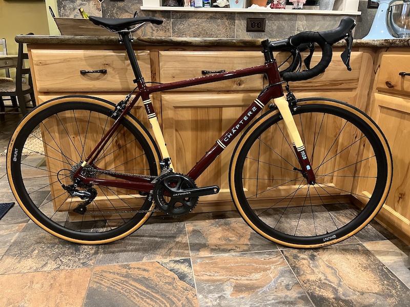 2022 Chapter 2 Huru Maroon 1928, 54cm, limited edition For Sale