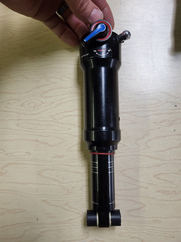 2017 RockShox Deluxe 230mm x 57.5mm For Sale