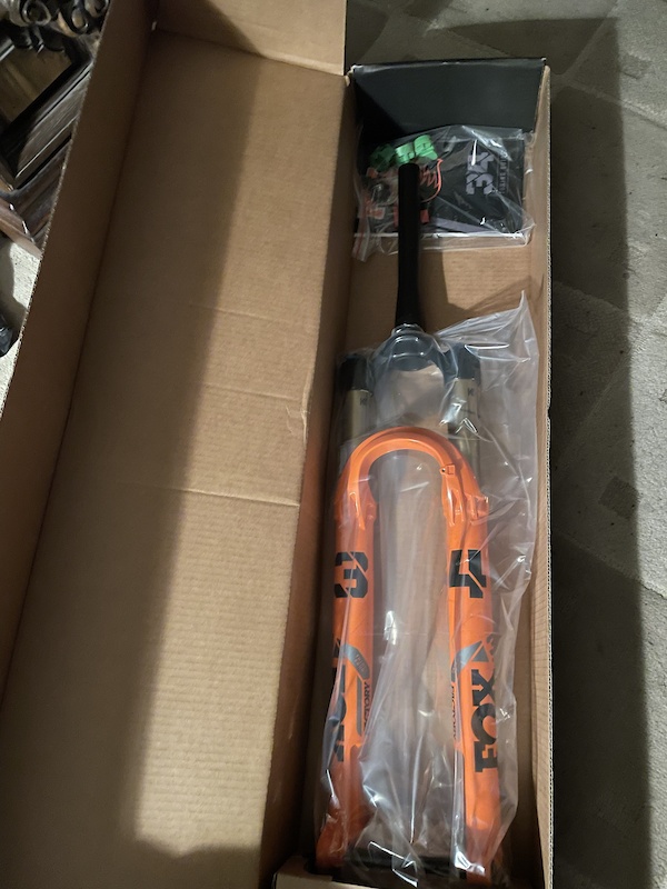 2023 Brand New Fox 34 Factory step cast 120mm For Sale