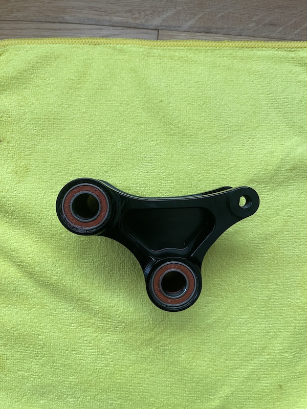 Cascade Components V2 Hightower LT Link For Sale