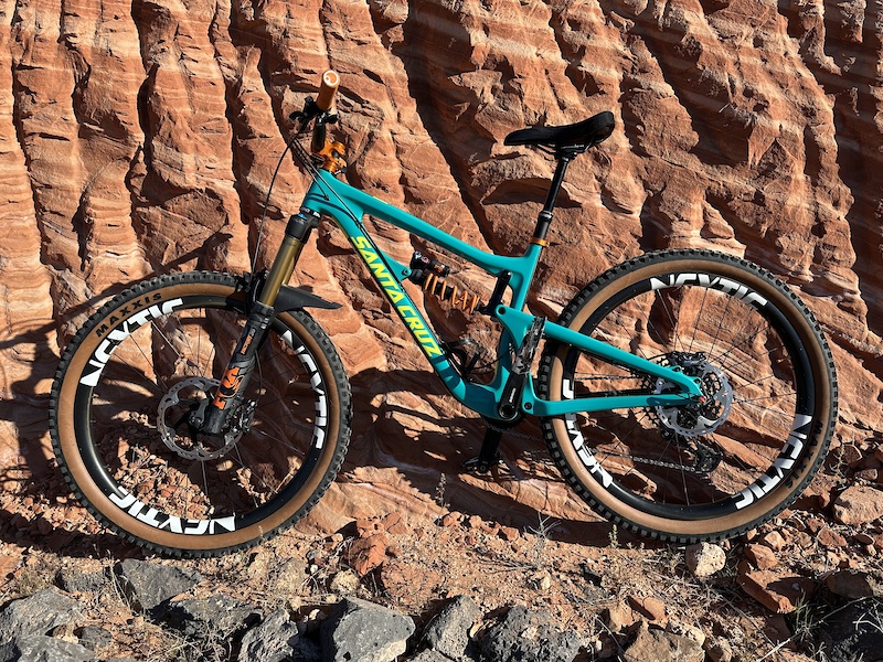 2016 Fully built Santa Cruz Nomad CC For Sale