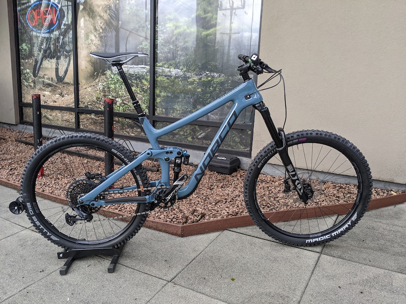New Custom Norco Range Carbon 27.5 For Sale