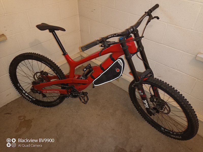 2019 YT Tues DH Carbon pro For Sale