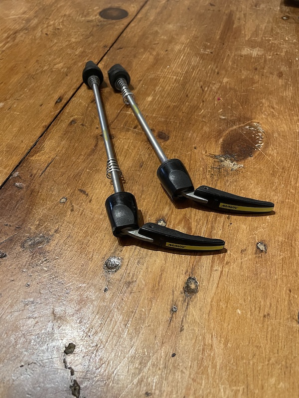 2021 Mavic QR front & rear skewers For Sale