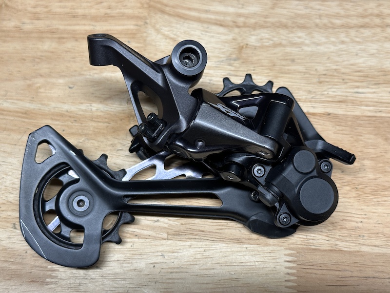 2022 Shimano Deore XT RD-M8100-SGS 12-speed derailleur For Sale