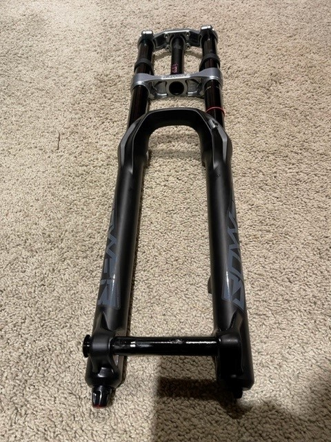 2022 RockShox BoXXer Select Charger RC 27.5'' 180mm For Sale