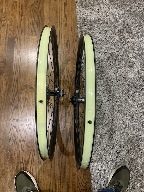 2022 Ryde Rival 30 Rims with XTR Hubs For Sale