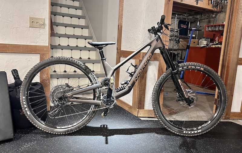 2023 Norco Range C2 Med - Mint w/ Brand new Fork For Sale