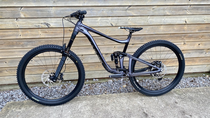 2022 Giant Reign 29 with BRAND NEW build For Sale