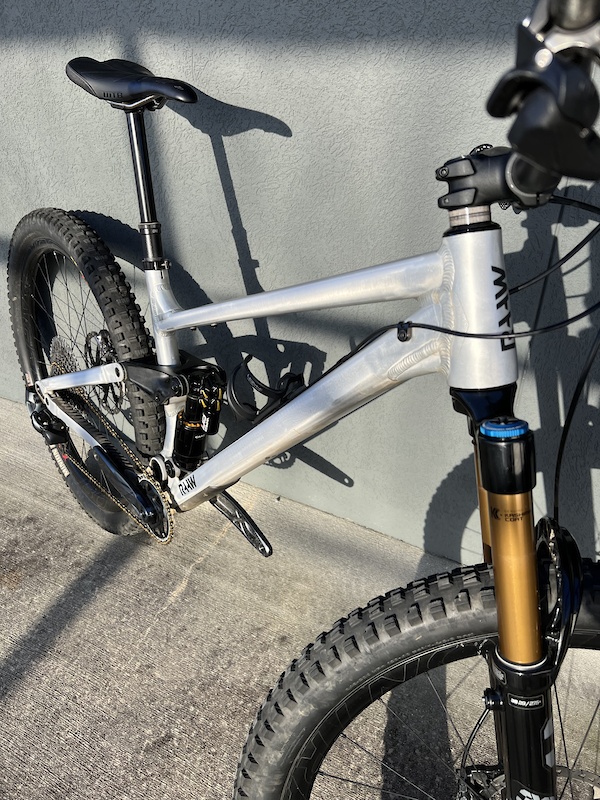 2022 Raaw Jibb LG Frame and bits For Sale