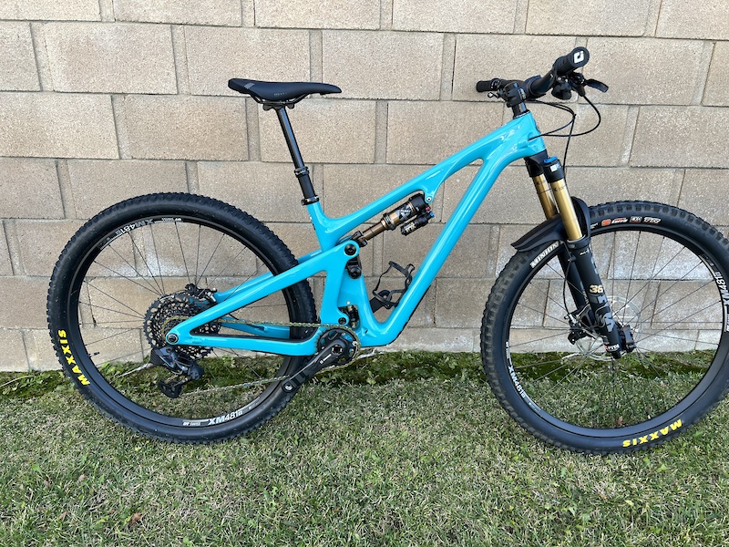 2022 Yeti SB130 T2 w/ AXS only 40 miles For Sale