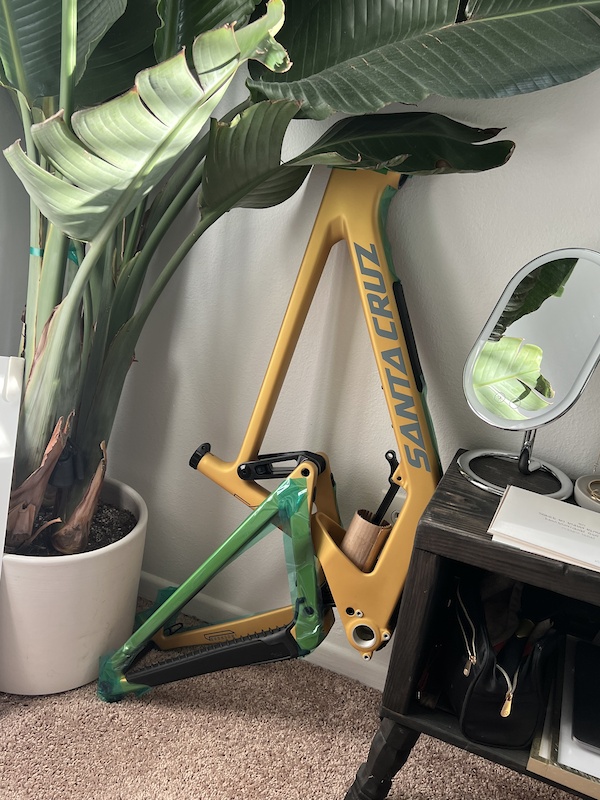 2022 Santa Cruz Bronson Frame Medium For Sale