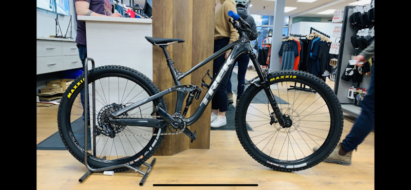 2022 Trek Slash 8 Size M/L For Sale