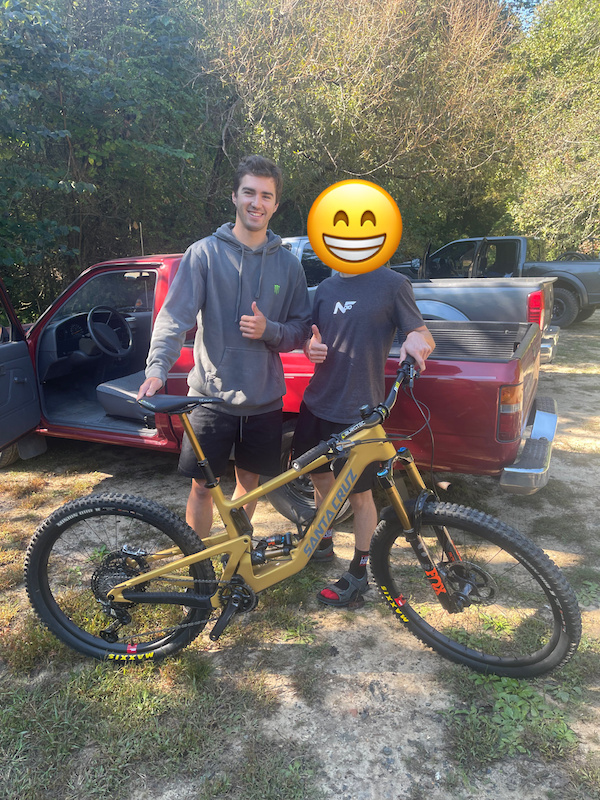 2022 Signed Luca Shaw's Santa Cruz Syndicate Bronson CC For Sale