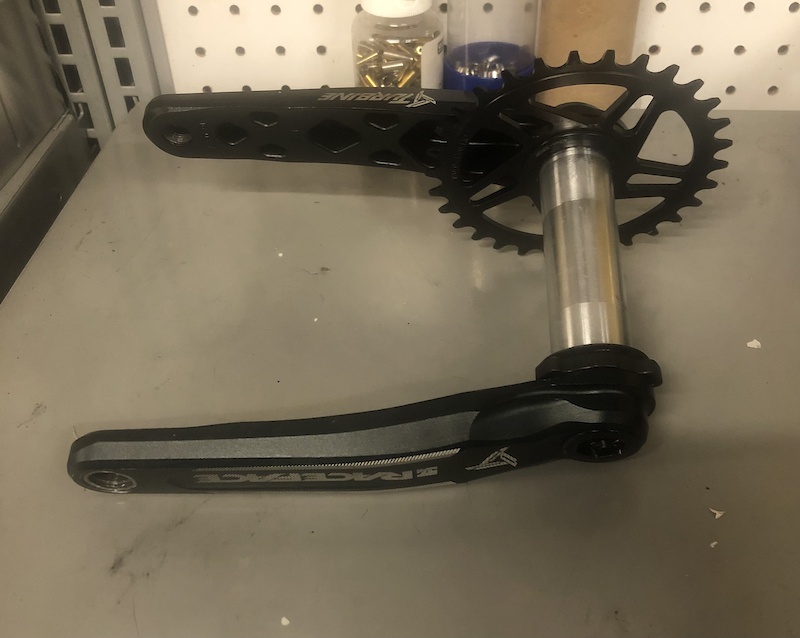 2022 Race face crank set For Sale