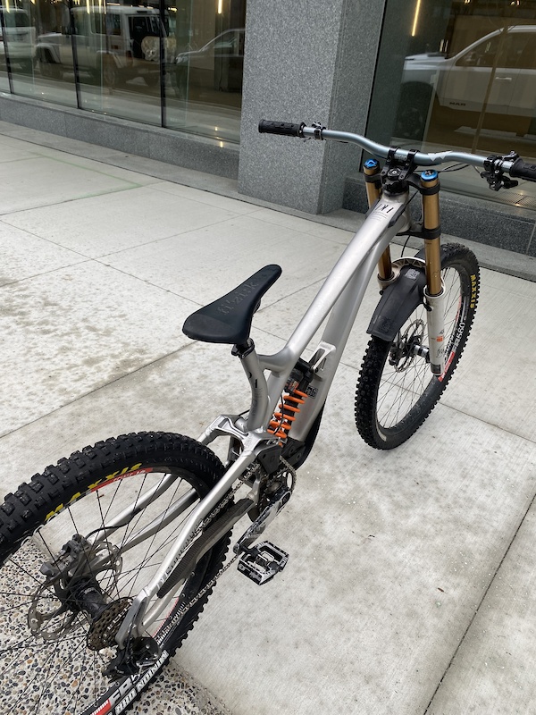2022 Commencal Supreme V4 mullet For Sale