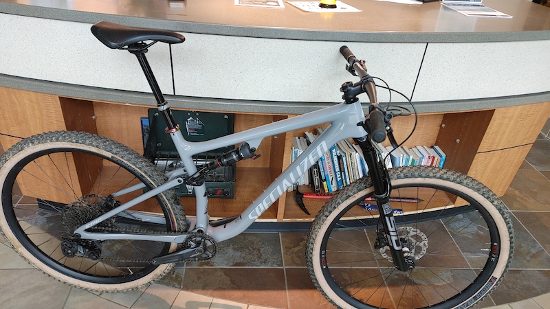 2021 Epic Evo Large upgraded in all the right places For Sale