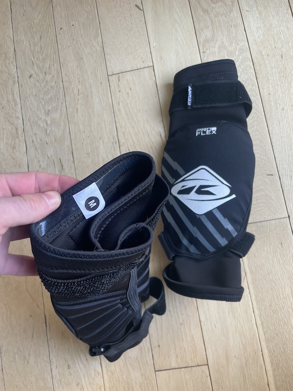M Kenny Pro Flex Knee Pad For Sale