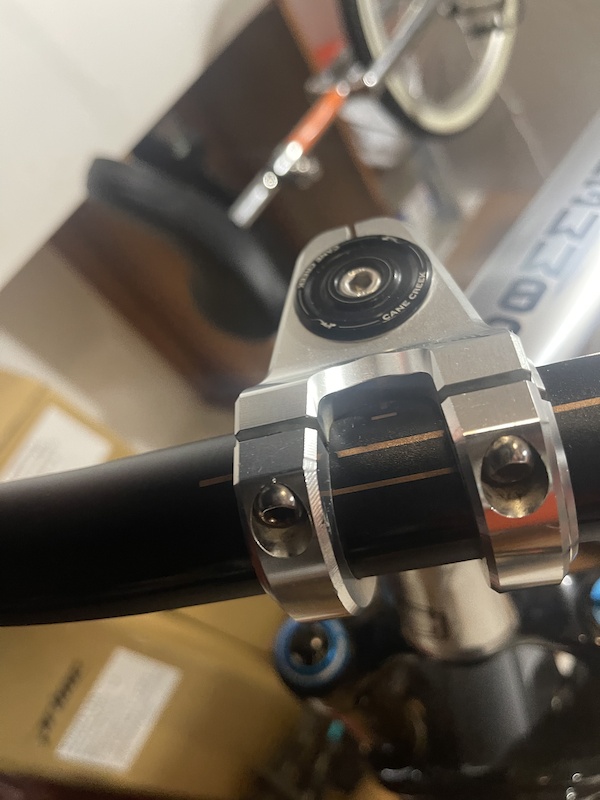 2022 Title Stem. 40mm For Sale