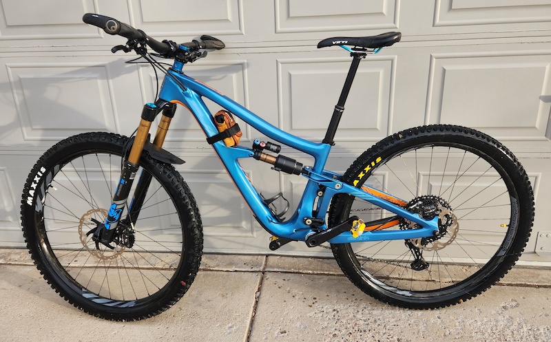 2020 Ibis Ripmo V1 - 2022 Shimano XT. Carbon Wheels For Sale
