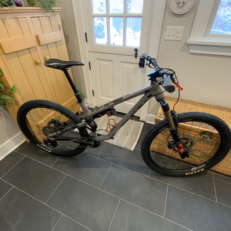 2021 Commencal Meta TR 29 Size L Mountain Bike. $2,900 For Sale