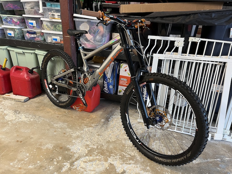 2022 Banshee Legend 27.5 Large For Sale