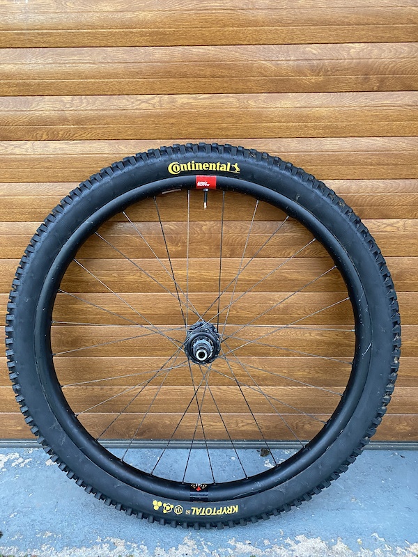 2021 Santa Cruz reserve 30 29er rear wheel For Sale